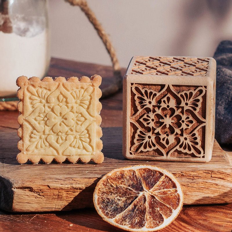 Pastrymade Vintage Cube - 6-in-1 Beech Wood Cookie Stamp for Artistic ...